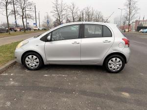 Pelēks Toyota Yaris 2011 Viļņa, ar dzinēja tilpumu 1.30 L un nobraukumu 181 tūkst. km par 2300 €, foto 9 vietnē AUTOMOTO.COM.LV