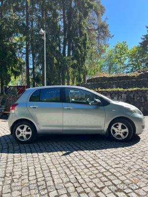 Pelēks Toyota Yaris 2011 Tallina, ar dzinēja tilpumu 1.30 L un nobraukumu 228 tūkst. km par 5300 €, foto 4 vietnē AUTOMOTO.COM.LV