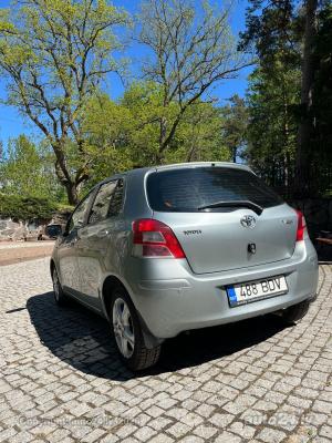 Pelēks Toyota Yaris 2011 Tallina, ar dzinēja tilpumu 1.30 L un nobraukumu 228 tūkst. km par 5300 €, foto 8 vietnē AUTOMOTO.COM.LV