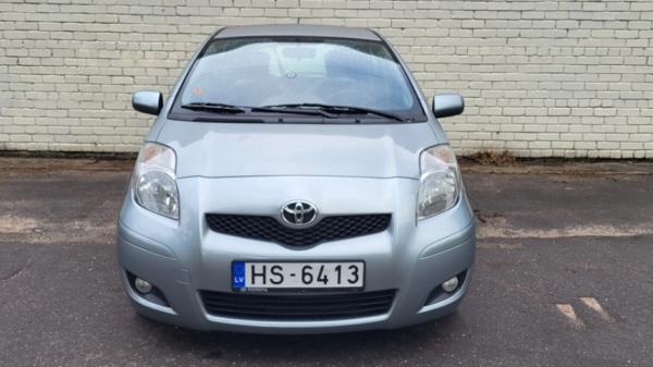 Grey Toyota Yaris 2011 in Riga, with an engine capacity of 1.30 L and mileage of 180 thousand km for 3900 €, photo 6 on AUTOMOTO.COM.LV