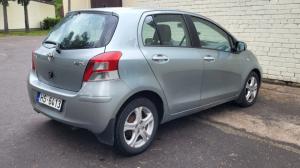 Pelēks Toyota Yaris 2011 Rīga, ar dzinēja tilpumu 1.30 L un nobraukumu 180 tūkst. km par 3900 €, foto 10 vietnē AUTOMOTO.COM.LV