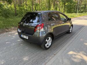 Grey Toyota Yaris 2011 in Vilnius, with an engine capacity of 1.33 L and mileage of 131 thousand km for 3750 €, photo 8 on AUTOMOTO.COM.LV