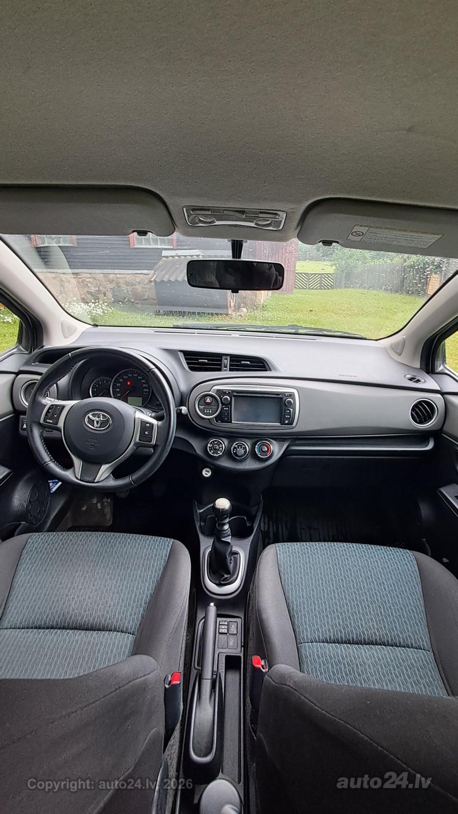 Pelēks Toyota Yaris 2011 Tallina, ar dzinēja tilpumu 1.40 L un nobraukumu 248 tūkst. km par 3800 €, foto 8 vietnē AUTOMOTO.COM.LV