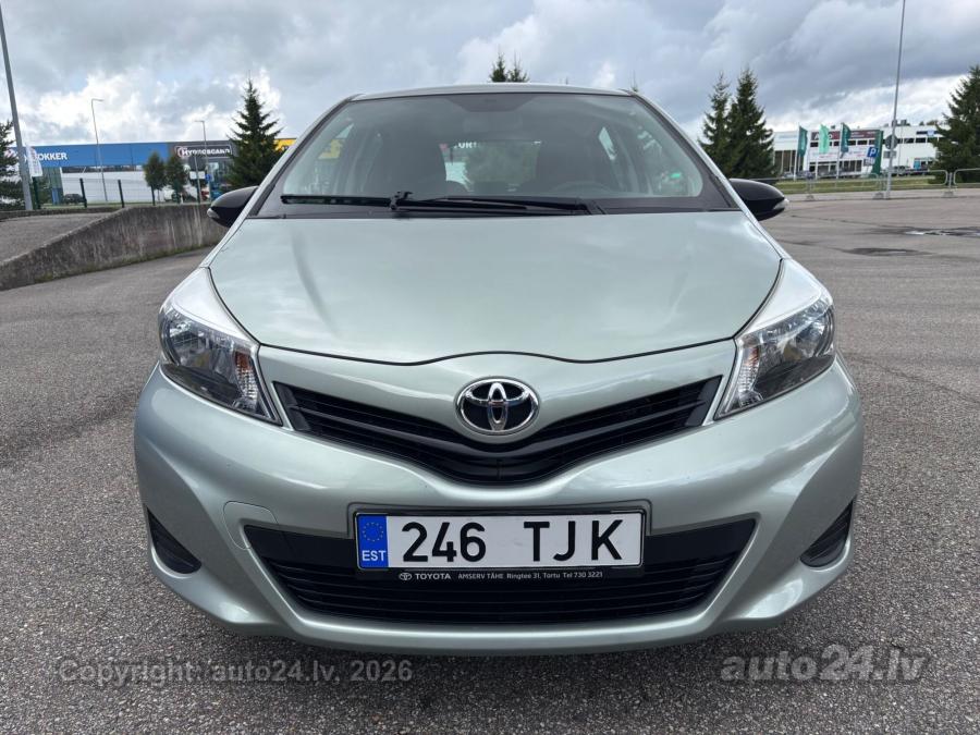 Pelēks Toyota Yaris 2011 Paide, ar dzinēja tilpumu 1.30 L un nobraukumu 148 tūkst. km par 5590 €, foto 3 vietnē AUTOMOTO.COM.LV