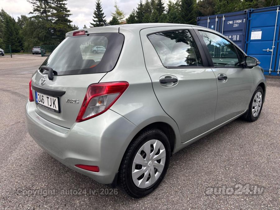 Pelēks Toyota Yaris 2011 Paide, ar dzinēja tilpumu 1.30 L un nobraukumu 148 tūkst. km par 5590 €, foto 6 vietnē AUTOMOTO.COM.LV