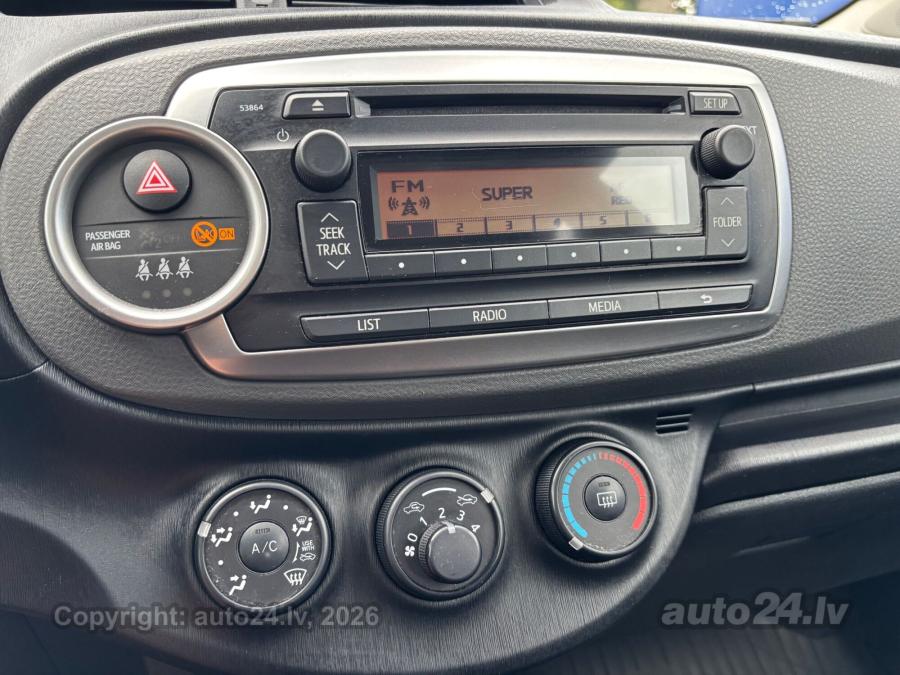 Pelēks Toyota Yaris 2011 Paide, ar dzinēja tilpumu 1.30 L un nobraukumu 148 tūkst. km par 5590 €, foto 17 vietnē AUTOMOTO.COM.LV