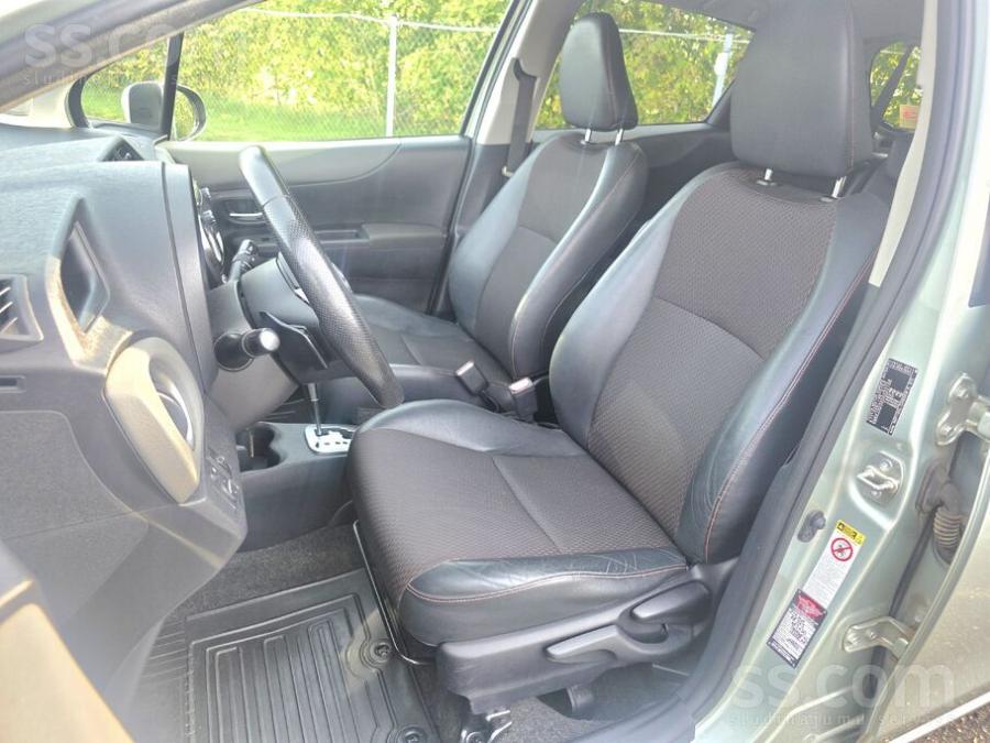 Pelēks Toyota Yaris 2011 Daugavpils, ar dzinēja tilpumu 1.40 L un nobraukumu 113 tūkst. km par 5950 €, foto 14 vietnē AUTOMOTO.COM.LV