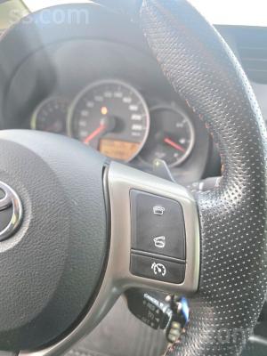Pelēks Toyota Yaris 2011 Daugavpils, ar dzinēja tilpumu 1.40 L un nobraukumu 113 tūkst. km par 5950 €, foto 26 vietnē AUTOMOTO.COM.LV