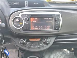 Pelēks Toyota Yaris 2011 Daugavpils, ar dzinēja tilpumu 1.40 L un nobraukumu 113 tūkst. km par 5950 €, foto 27 vietnē AUTOMOTO.COM.LV