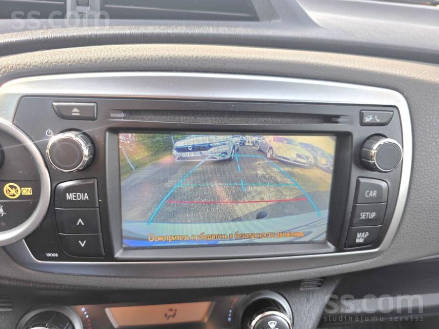 Pelēks Toyota Yaris 2011 Daugavpils, ar dzinēja tilpumu 1.40 L un nobraukumu 113 tūkst. km par 5950 €, foto 30 vietnē AUTOMOTO.COM.LV
