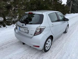 Grey Toyota Yaris 2012 in Vilkaviskis, with an engine capacity of 1.50 L and mileage of 172 thousand km for 6499 €, photo 8 on AUTOMOTO.COM.LV