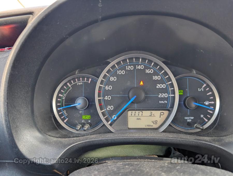 Grey Toyota Yaris 2012 in Tallinn, with an engine capacity of 1.50 L and mileage of 157 thousand km for 6500 €, photo 6 on AUTOMOTO.COM.LV