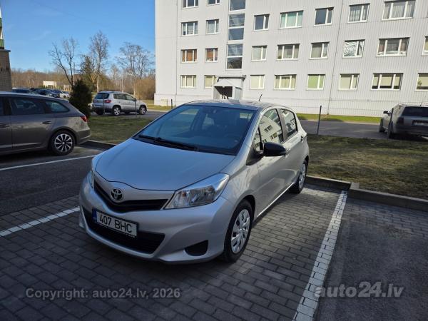 Grey Toyota Yaris 2012 in Tallinn, with an engine capacity of 1.00 L and mileage of 70 thousand km for 4750 €, photo 5 on AUTOMOTO.COM.LV