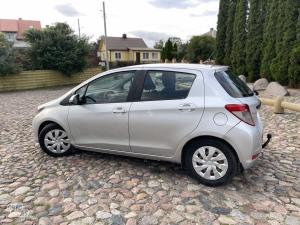 Pelēks Toyota Yaris 2012 Viļņa, ar dzinēja tilpumu 1.40 L un nobraukumu 204 tūkst. km par 3300 €, foto 4 vietnē AUTOMOTO.COM.LV