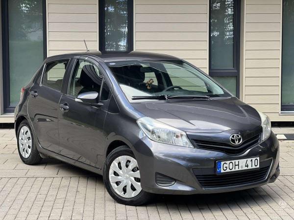 Grey Toyota Yaris 2012 in Vilnius, with an engine capacity of 1.33 L and mileage of 156 thousand km for 3700 €, photo 1 on AUTOMOTO.COM.LV