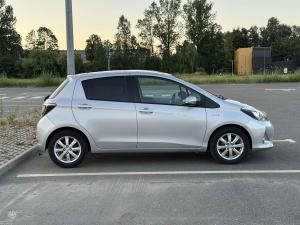 Grey Toyota Yaris 2012 in Vilnius, with an engine capacity of 1.50 L and mileage of 155 thousand km for 7200 €, photo 7 on AUTOMOTO.COM.LV