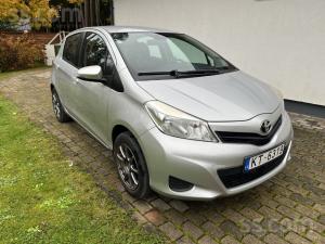 Pelēks Toyota Yaris 2012 Ogre, ar dzinēja tilpumu 1.30 L un nobraukumu 164 tūkst. km par 3800 €, foto 4 vietnē AUTOMOTO.COM.LV