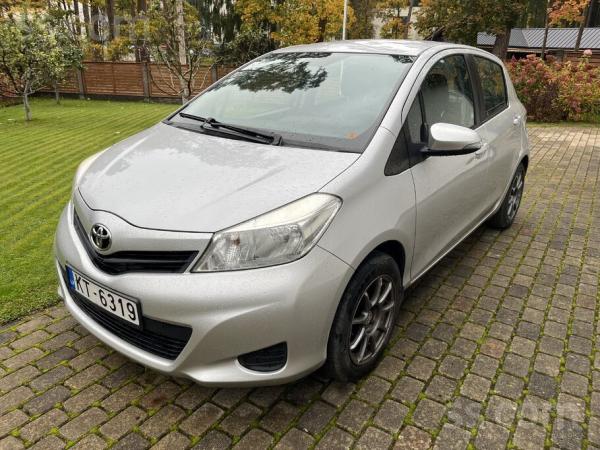 Pelēks Toyota Yaris 2012 Ogre, ar dzinēja tilpumu 1.30 L un nobraukumu 164 tūkst. km par 3800 €, foto 5 vietnē AUTOMOTO.COM.LV
