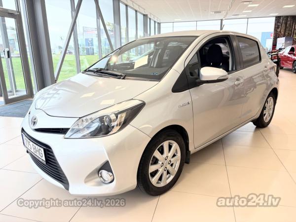Pelēks Toyota Yaris 2012 Viljandi, ar dzinēja tilpumu 1.50 L un nobraukumu 186 tūkst. km par 5900 €, foto 3 vietnē AUTOMOTO.COM.LV