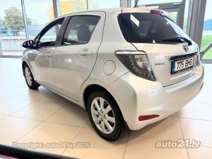 Pelēks Toyota Yaris 2012 Viljandi, ar dzinēja tilpumu 1.50 L un nobraukumu 186 tūkst. km par 5900 €, foto 5 vietnē AUTOMOTO.COM.LV