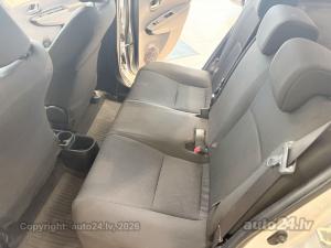 Pelēks Toyota Yaris 2012 Viljandi, ar dzinēja tilpumu 1.50 L un nobraukumu 186 tūkst. km par 5900 €, foto 9 vietnē AUTOMOTO.COM.LV