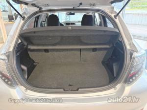 Pelēks Toyota Yaris 2012 Viljandi, ar dzinēja tilpumu 1.50 L un nobraukumu 186 tūkst. km par 5900 €, foto 10 vietnē AUTOMOTO.COM.LV
