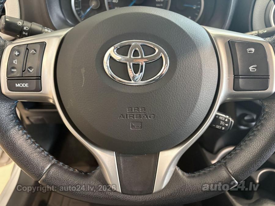 Pelēks Toyota Yaris 2012 Viljandi, ar dzinēja tilpumu 1.50 L un nobraukumu 186 tūkst. km par 5900 €, foto 11 vietnē AUTOMOTO.COM.LV