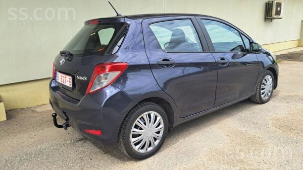 Grey Toyota Yaris 2013 in Ogre, with an engine capacity of 1.40 L and mileage of 0 thousand km for 4150 €, photo 4 on AUTOMOTO.COM.LV