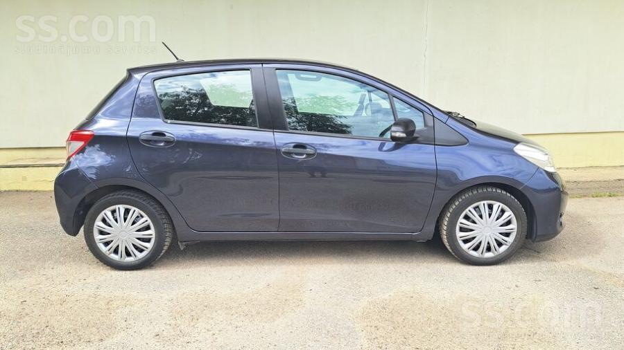 Grey Toyota Yaris 2013 in Ogre, with an engine capacity of 1.40 L and mileage of 0 thousand km for 3999 €, photo 6 on AUTOMOTO.COM.LV
