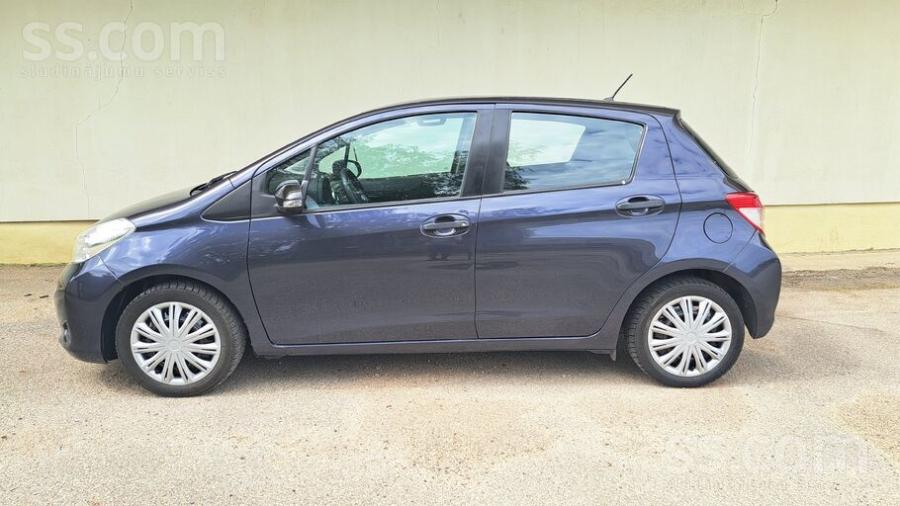 Grey Toyota Yaris 2013 in Ogre, with an engine capacity of 1.40 L and mileage of 0 thousand km for 3999 €, photo 7 on AUTOMOTO.COM.LV