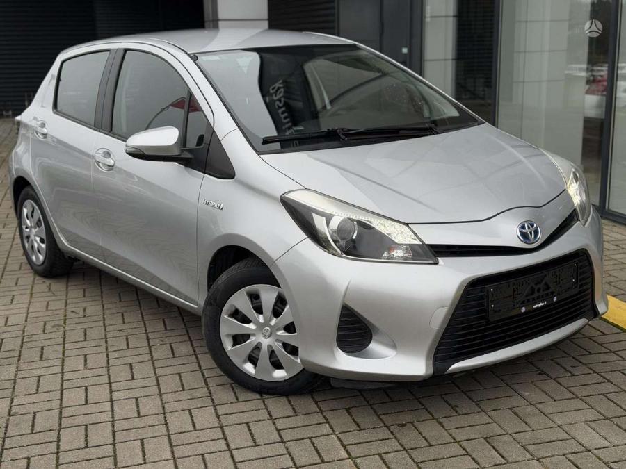Pelēks Toyota Yaris 2013 Viļņa, ar dzinēja tilpumu 1.50 L un nobraukumu 111 tūkst. km par 7999 €, foto 8 vietnē AUTOMOTO.COM.LV