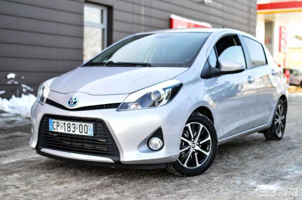 Grey Toyota Yaris 2013 in Kretinga, with an engine capacity of 1.50 L and mileage of 201 thousand km for 6950 €, photo 1 on AUTOMOTO.COM.LV