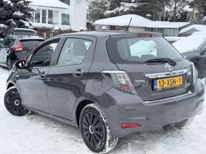 Pelēks Toyota Yaris 2013 Utena, ar dzinēja tilpumu 1.50 L un nobraukumu 250 tūkst. km par 5990 €, foto 5 vietnē AUTOMOTO.COM.LV