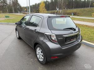 Grey Toyota Yaris 2013 in Vilnius, with an engine capacity of 1.50 L and mileage of 171 thousand km for 7500 €, photo 13 on AUTOMOTO.COM.LV