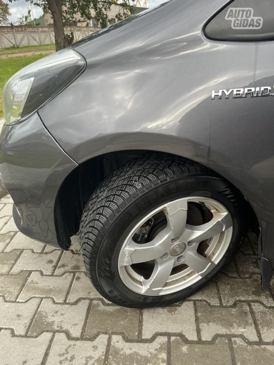 Grey Toyota Yaris 2013 in Klaipeda, with an engine capacity of 1.50 L and mileage of 101 thousand km for 8700 €, photo 10 on AUTOMOTO.COM.LV
