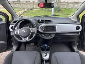 Grey Toyota Yaris 2013 in Klaipeda, with an engine capacity of 1.50 L and mileage of 101 thousand km for 8700 €, photo 11 on AUTOMOTO.COM.LV