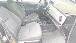 Pelēks Toyota Yaris 2013 Rīga, ar dzinēja tilpumu 1.40 L un nobraukumu 218 tūkst. km par 4550 €, foto 4 vietnē AUTOMOTO.COM.LV