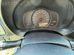 Grey Toyota Yaris 2013 in Ogre, with an engine capacity of 1.00 L and mileage of 194 thousand km for 4800 €, photo 10 on AUTOMOTO.COM.LV