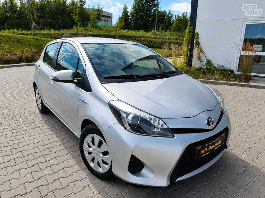 Pelēks Toyota Yaris 2013 Viļņa, ar dzinēja tilpumu 1.50 L un nobraukumu 193 tūkst. km par 7250 €, foto 5 vietnē AUTOMOTO.COM.LV