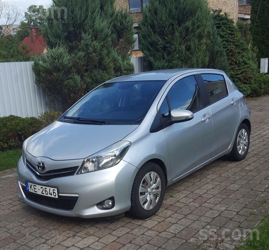 Grey Toyota Yaris 2013 in Riga, with an engine capacity of 1.40 L and mileage of 130 thousand km for 4900 €, photo 7 on AUTOMOTO.COM.LV