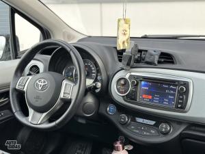 Grey Toyota Yaris 2014 in Kaunas, with an engine capacity of 1.50 L and mileage of 143 thousand km for 8000 €, photo 13 on AUTOMOTO.COM.LV