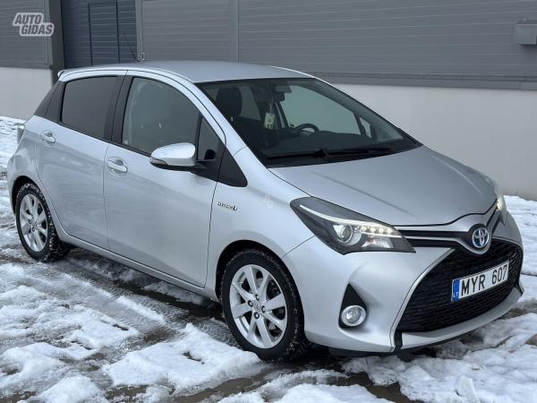 Pelēks Toyota Yaris 2014 Kauņa, ar dzinēja tilpumu 1.50 L un nobraukumu 143 tūkst. km par 7900 €, foto 4 vietnē AUTOMOTO.COM.LV