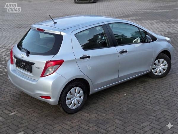 Grey Toyota Yaris 2014 in Vilnius, with an engine capacity of 1.40 L and mileage of 200 thousand km for 3800 €, photo 3 on AUTOMOTO.COM.LV