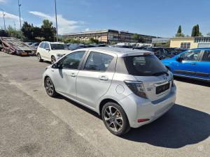 Grey Toyota Yaris 2014 in Panevezys, with an engine capacity of 1.50 L and mileage of 122 thousand km for 5200 €, photo 5 on AUTOMOTO.COM.LV