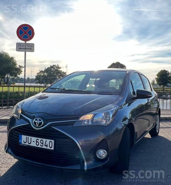 Grey Toyota Yaris 2014 in Riga, with an engine capacity of 1.50 L and mileage of 132 thousand km for 4800 €, photo 2 on AUTOMOTO.COM.LV