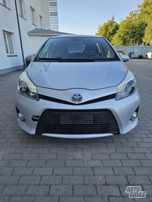 Grey Toyota Yaris 2014 in Marijampole, with an engine capacity of 1.50 L and mileage of 121 thousand km for 5499 €, photo 8 on AUTOMOTO.COM.LV