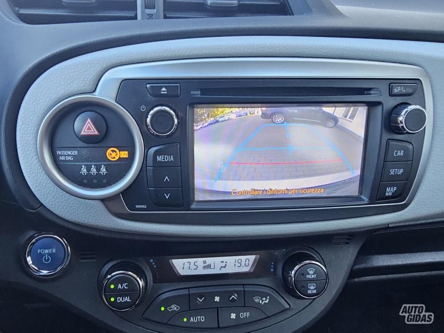 Grey Toyota Yaris 2014 in Marijampole, with an engine capacity of 1.50 L and mileage of 121 thousand km for 5499 €, photo 14 on AUTOMOTO.COM.LV