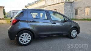 Pelēks Toyota Yaris 2014 Rīga, ar dzinēja tilpumu 1.30 L un nobraukumu 133 tūkst. km par 5600 €, foto 7 vietnē AUTOMOTO.COM.LV