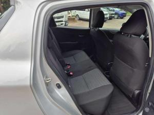 Grey Toyota Yaris 2014 in Vilnius, with an engine capacity of 1.33 L and mileage of 185 thousand km for 4500 €, photo 7 on AUTOMOTO.COM.LV