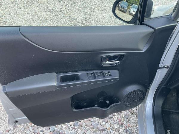 Pelēks Toyota Yaris 2014 Kauņa, ar dzinēja tilpumu 1.50 L un nobraukumu 220 tūkst. km par 7350 €, foto 10 vietnē AUTOMOTO.COM.LV